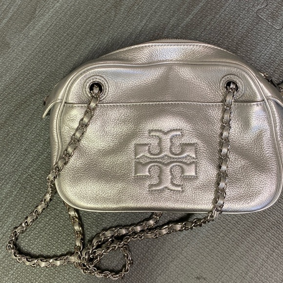 Tory Burch | Bags | Tory Burch Silver Metallic Butter Soft Leather ...